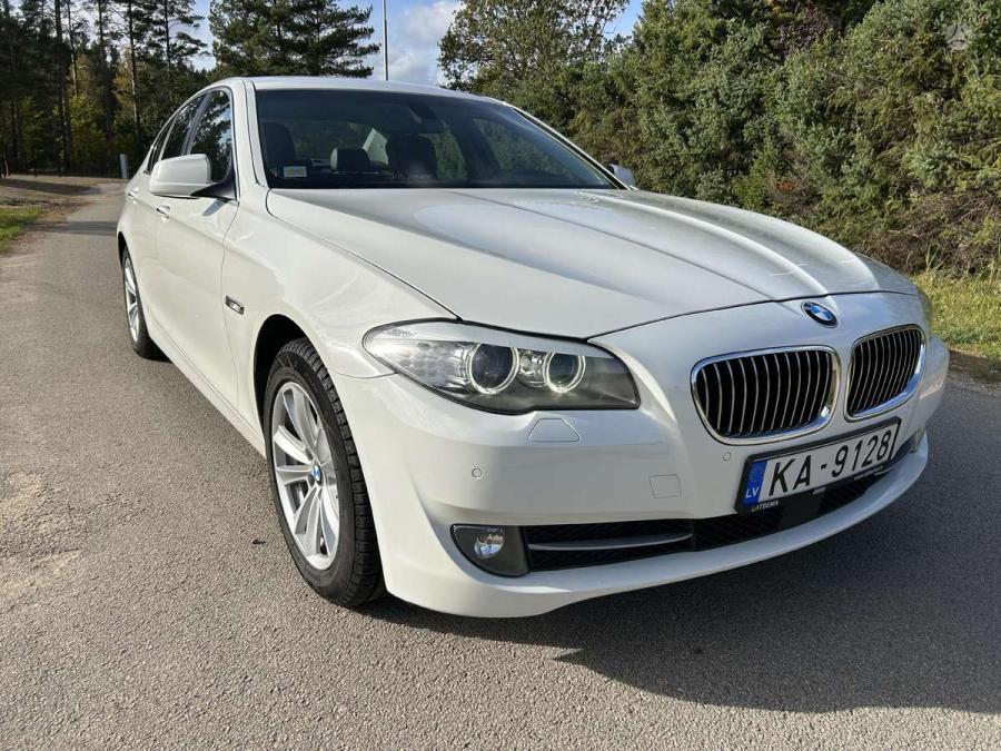 Balts BMW 525 2010 Rīga, ar dzinēja tilpumu 2.99 L un nobraukumu 228 tūkst. km par 10000 €, foto 3 vietnē AUTOMOTO.COM.LV
