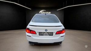 White BMW 525 2010 in Vilnius, with an engine capacity of 2.99 L and mileage of 409 thousand km for 4900 €, photo 4 on AUTOMOTO.COM.LV