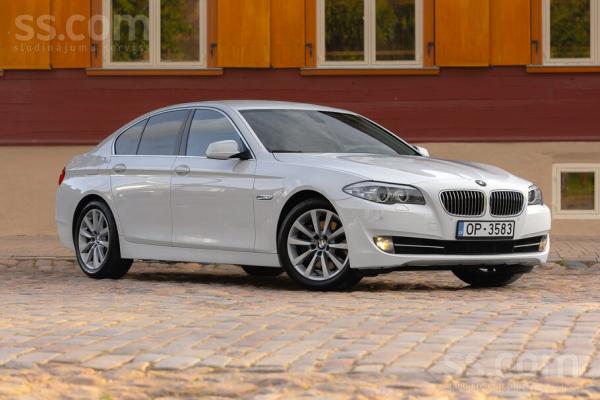 Balts BMW 525 2010 Jelgava, ar dzinēja tilpumu 3.00 L un nobraukumu 0 tūkst. km par 7750 €, foto 1 vietnē AUTOMOTO.COM.LV