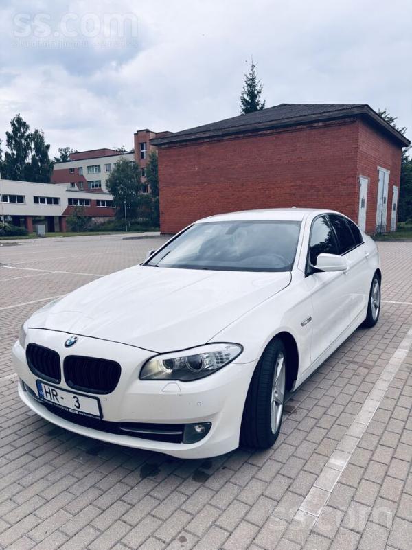 Balts BMW 525 2010 Rīga, ar dzinēja tilpumu 3.00 L un nobraukumu 290 tūkst. km par 8000 €, foto 1 vietnē AUTOMOTO.COM.LV