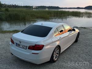 White BMW 525 2010 in Jelgava, with an engine capacity of 3.00 L and mileage of 340 thousand km for 8800 €, photo 4 on AUTOMOTO.COM.LV