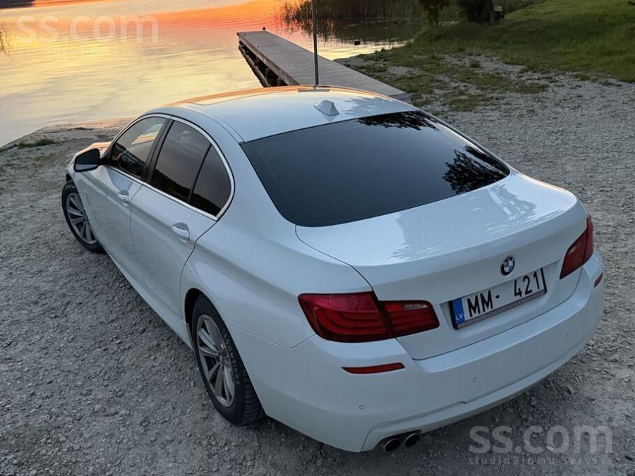 White BMW 525 2010 in Jelgava, with an engine capacity of 3.00 L and mileage of 340 thousand km for 8800 €, photo 5 on AUTOMOTO.COM.LV