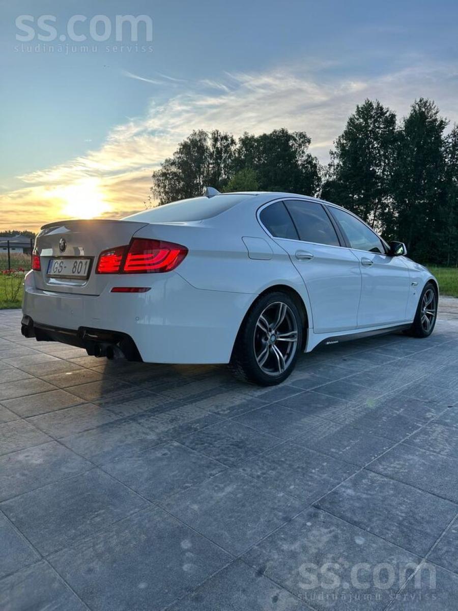Balts BMW 525 2010 Rīga, ar dzinēja tilpumu 3.00 L un nobraukumu 340 tūkst. km par 10200 €, foto 12 vietnē AUTOMOTO.COM.LV