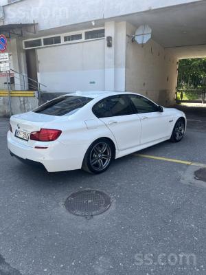 Balts BMW 525 2011 Rīga, ar dzinēja tilpumu 3.00 L un nobraukumu 305 tūkst. km par 10500 €, foto 4 vietnē AUTOMOTO.COM.LV