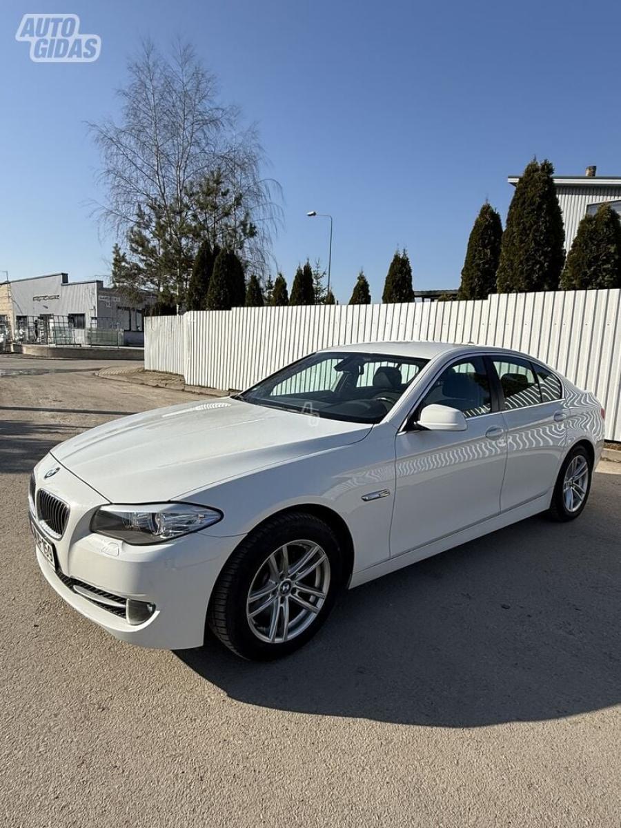 Balts BMW 525 2011 Viļņa, ar dzinēja tilpumu 3.00 L un nobraukumu 238 tūkst. km par 7150 €, foto 3 vietnē AUTOMOTO.COM.LV