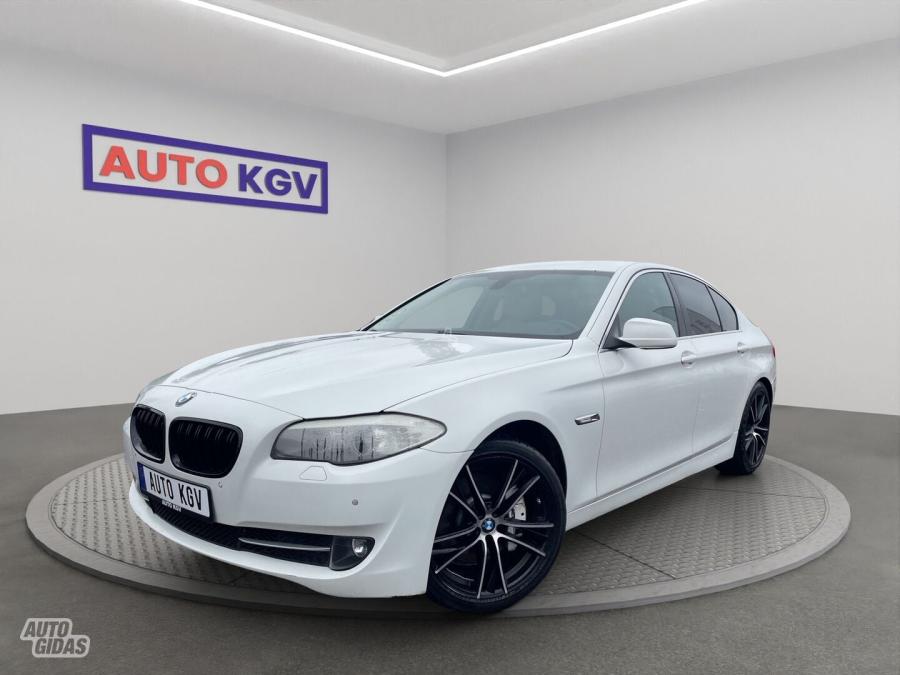 White BMW 525 2011 in Vilnius, with an engine capacity of 3.00 L and mileage of 417 thousand km for 5500 €, photo 1 on AUTOMOTO.COM.LV