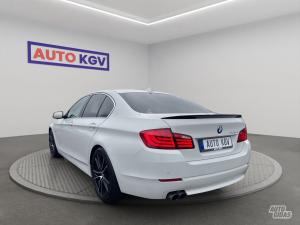 White BMW 525 2011 in Vilnius, with an engine capacity of 3.00 L and mileage of 417 thousand km for 5500 €, photo 4 on AUTOMOTO.COM.LV