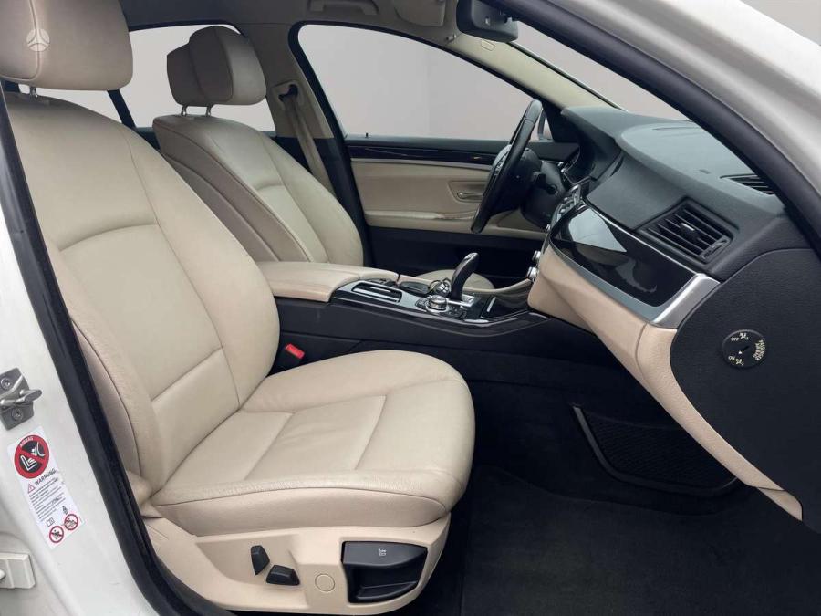 White BMW 525 2011 in Vilnius, with an engine capacity of 3.00 L and mileage of 417 thousand km for 4999 €, photo 8 on AUTOMOTO.COM.LV