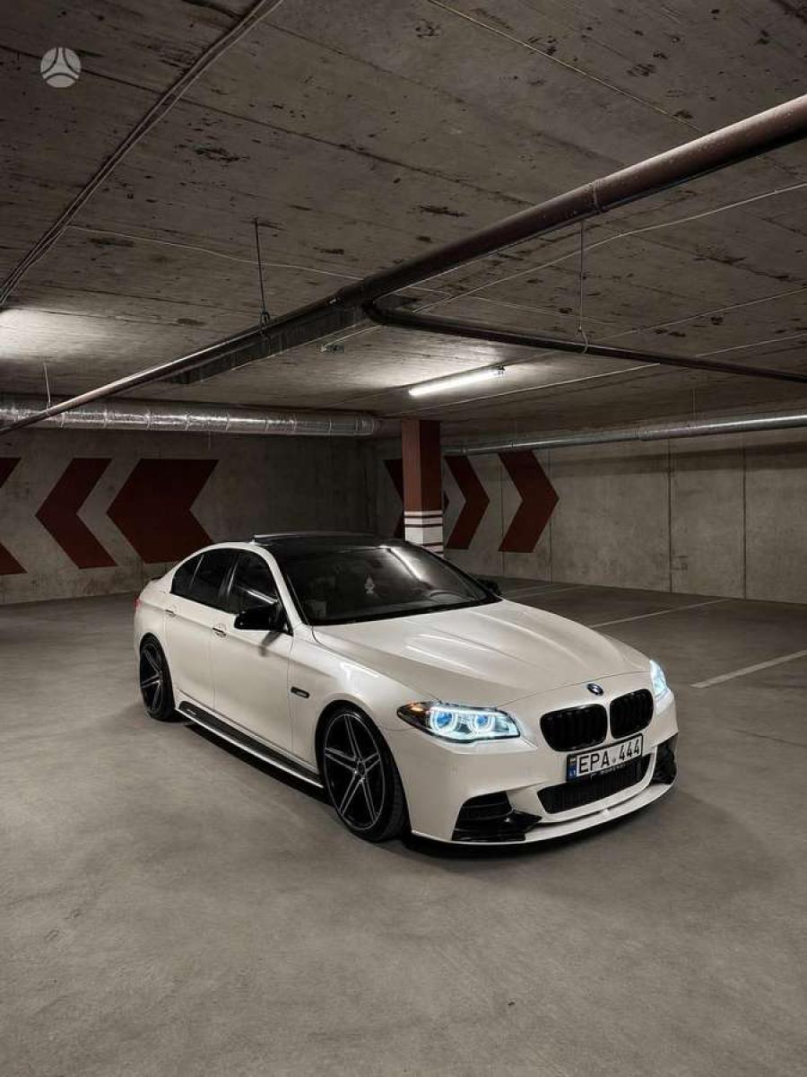 White BMW 525 2011 in Vilnius, with an engine capacity of 2.99 L and mileage of 328 thousand km for 15000 €, photo 3 on AUTOMOTO.COM.LV