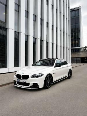 White BMW 525 2011 in Vilnius, with an engine capacity of 2.99 L and mileage of 328 thousand km for 15000 €, photo 6 on AUTOMOTO.COM.LV