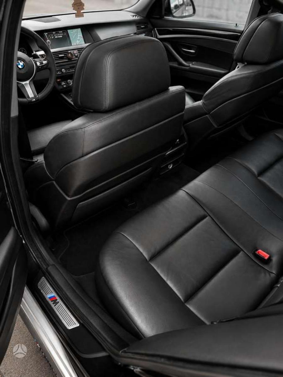 White BMW 525 2011 in Vilnius, with an engine capacity of 2.99 L and mileage of 328 thousand km for 15000 €, photo 14 on AUTOMOTO.COM.LV
