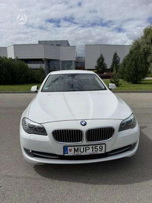 White BMW 525 2011 in Alytus, with an engine capacity of 2.99 L and mileage of 244 thousand km for 8800 €, photo 5 on AUTOMOTO.COM.LV