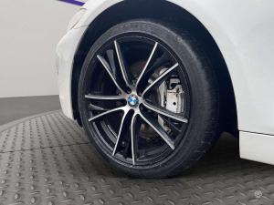 White BMW 525 2011 in Vilnius, with an engine capacity of 3.00 L and mileage of 417 thousand km for 4999 €, photo 19 on AUTOMOTO.COM.LV
