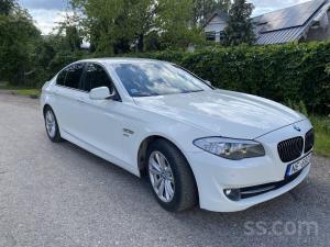 White BMW 525 2012 in Riga, with an engine capacity of 2.00 L and mileage of 225 thousand km for 10750 €, photo 2 on AUTOMOTO.COM.LV