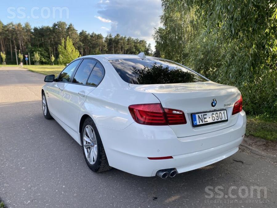 White BMW 525 2012 in Riga, with an engine capacity of 2.00 L and mileage of 225 thousand km for 10750 €, photo 6 on AUTOMOTO.COM.LV
