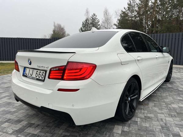 Balts BMW 525 2013 Viļņa, ar dzinēja tilpumu 2.00 L un nobraukumu 361 tūkst. km par 9200 €, foto 6 vietnē AUTOMOTO.COM.LV