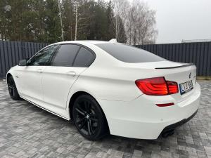 White BMW 525 2013 in Vilnius, with an engine capacity of 2.00 L and mileage of 361 thousand km for 9200 €, photo 9 on AUTOMOTO.COM.LV