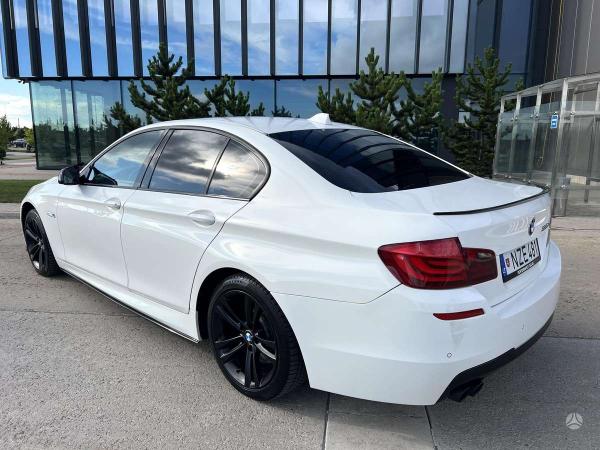 Balts BMW 525 2013 Viļņa, ar dzinēja tilpumu 2.00 L un nobraukumu 380 tūkst. km par 9500 €, foto 8 vietnē AUTOMOTO.COM.LV