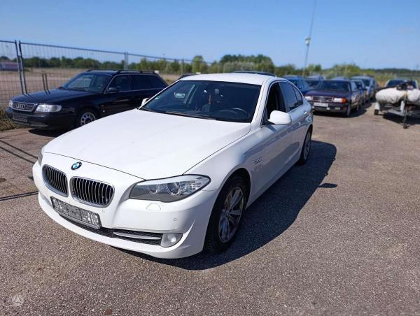 Balts BMW 525 2013 Marijampole, ar dzinēja tilpumu 2.00 L un nobraukumu 365 tūkst. km par 5500 €, foto 8 vietnē AUTOMOTO.COM.LV