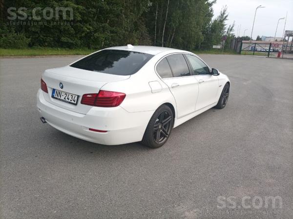 White BMW 525 2015 in Riga, with an engine capacity of 2.00 L and mileage of 242 thousand km for 11500 €, photo 5 on AUTOMOTO.COM.LV
