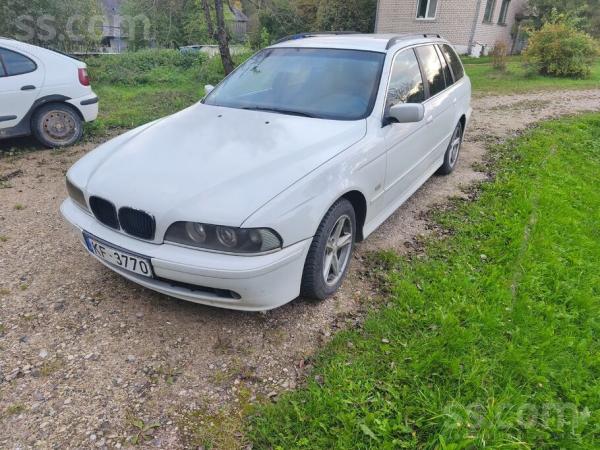 Белый БМВ 525 2002 в Резекне, объемом двигателя 2.50 л и пробегом 384 тыс. км за 2250 €, фото 3 на AUTOMOTO.COM.LV