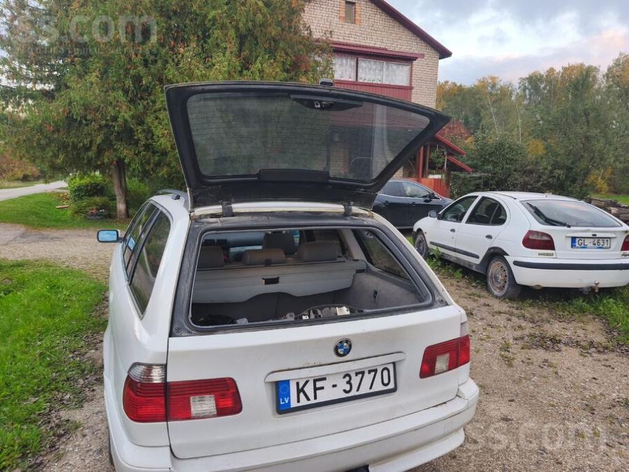Balts BMW 525 2002 Rēzekne, ar dzinēja tilpumu 2.50 L un nobraukumu 384 tūkst. km par 2250 €, foto 11 vietnē AUTOMOTO.COM.LV