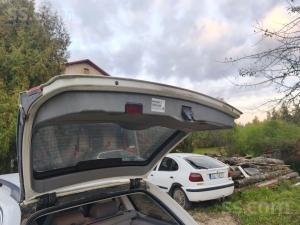 Balts BMW 525 2002 Rēzekne, ar dzinēja tilpumu 2.50 L un nobraukumu 384 tūkst. km par 2250 €, foto 12 vietnē AUTOMOTO.COM.LV