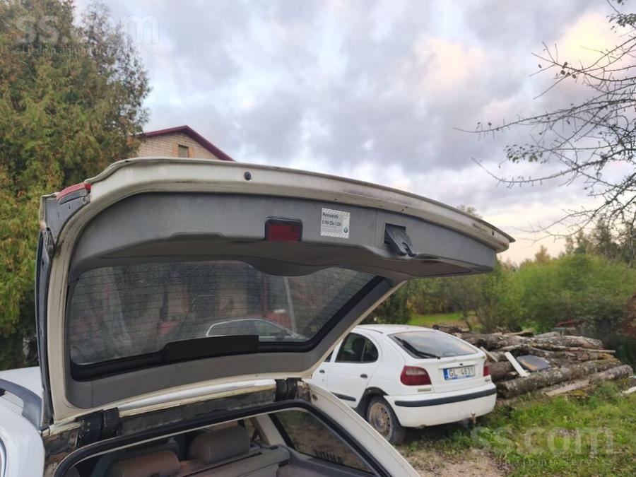 Balts BMW 525 2002 Rēzekne, ar dzinēja tilpumu 2.50 L un nobraukumu 384 tūkst. km par 2250 €, foto 12 vietnē AUTOMOTO.COM.LV