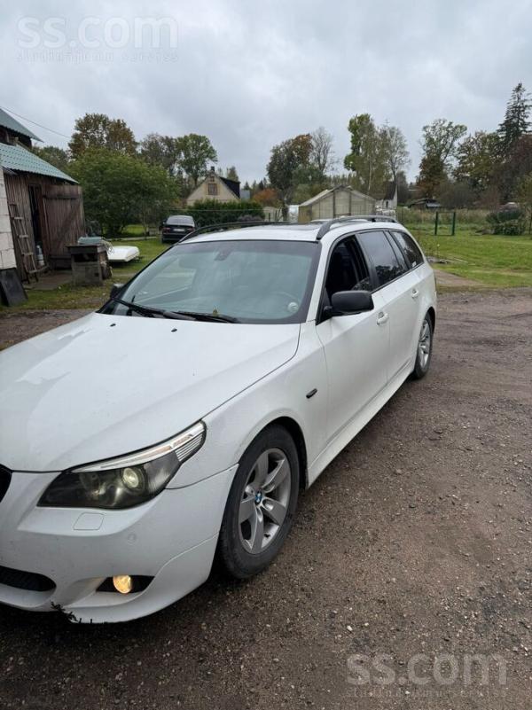 Balts BMW 525 2005 Gulbene, ar dzinēja tilpumu 2.50 L un nobraukumu 318 tūkst. km par 3000 €, foto 3 vietnē AUTOMOTO.COM.LV