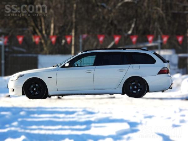 White BMW 525 2005 in Riga, with an engine capacity of 2.50 L and mileage of 321 thousand km for 5300 €, photo 4 on AUTOMOTO.COM.LV
