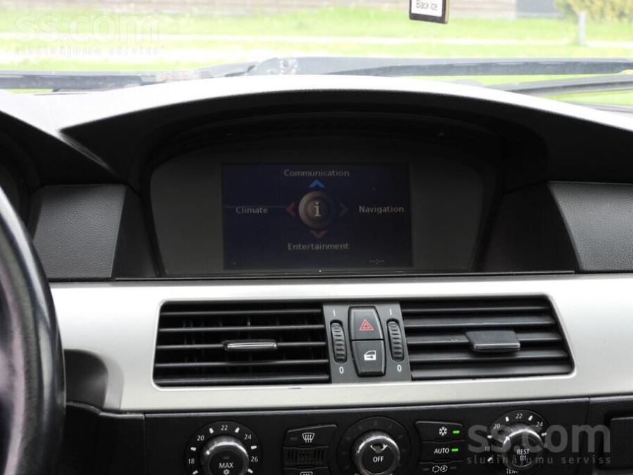 Balts BMW 525 2005 Rīga, ar dzinēja tilpumu 2.50 L un nobraukumu 321 tūkst. km par 5300 €, foto 18 vietnē AUTOMOTO.COM.LV