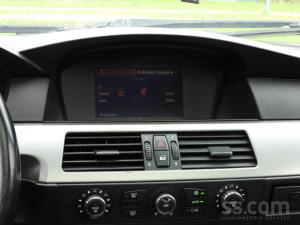 Balts BMW 525 2005 Rīga, ar dzinēja tilpumu 2.50 L un nobraukumu 321 tūkst. km par 5300 €, foto 20 vietnē AUTOMOTO.COM.LV