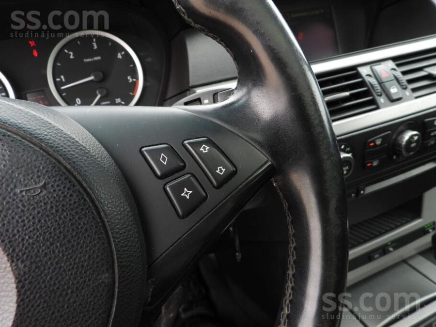 Balts BMW 525 2005 Rīga, ar dzinēja tilpumu 2.50 L un nobraukumu 321 tūkst. km par 5300 €, foto 24 vietnē AUTOMOTO.COM.LV