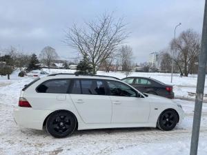 White BMW 525 2005 in Riga, with an engine capacity of 2.50 L and mileage of 306 thousand km for 3690 €, photo 5 on AUTOMOTO.COM.LV