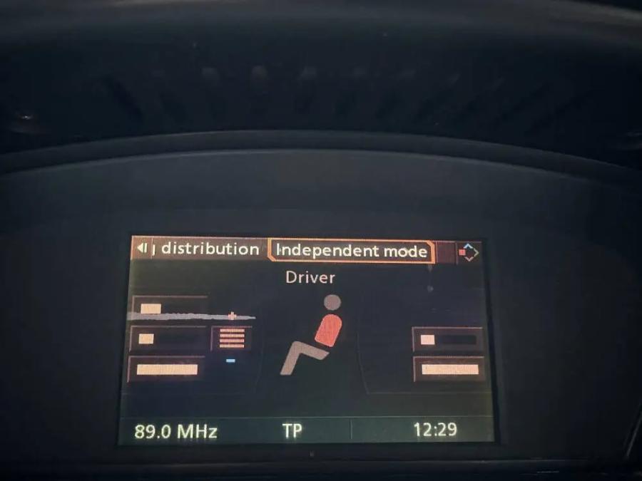White BMW 525 2005 in Riga, with an engine capacity of 2.50 L and mileage of 306 thousand km for 3690 €, photo 16 on AUTOMOTO.COM.LV