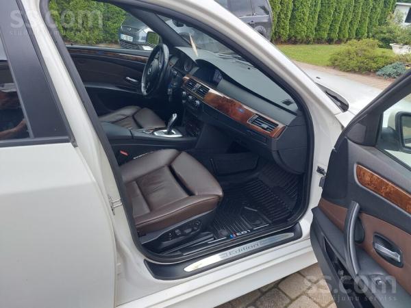 White BMW 525 2008 in Ogre, with an engine capacity of 3.00 L and mileage of 290 thousand km for 5200 €, photo 9 on AUTOMOTO.COM.LV