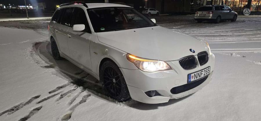 White BMW 525 2008 in Siauliai, with an engine capacity of 2.99 L and mileage of 285 thousand km for 4500 €, photo 3 on AUTOMOTO.COM.LV