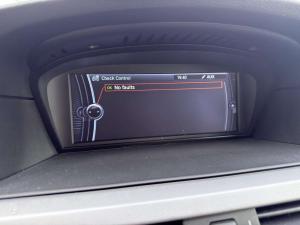 Balts BMW 525 2009 Viļņa, ar dzinēja tilpumu 3.00 L un nobraukumu 256 tūkst. km par 6200 €, foto 21 vietnē AUTOMOTO.COM.LV