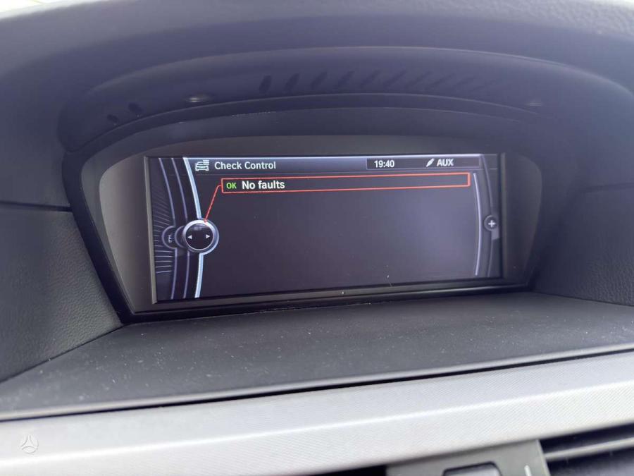 Balts BMW 525 2009 Viļņa, ar dzinēja tilpumu 3.00 L un nobraukumu 256 tūkst. km par 6200 €, foto 21 vietnē AUTOMOTO.COM.LV