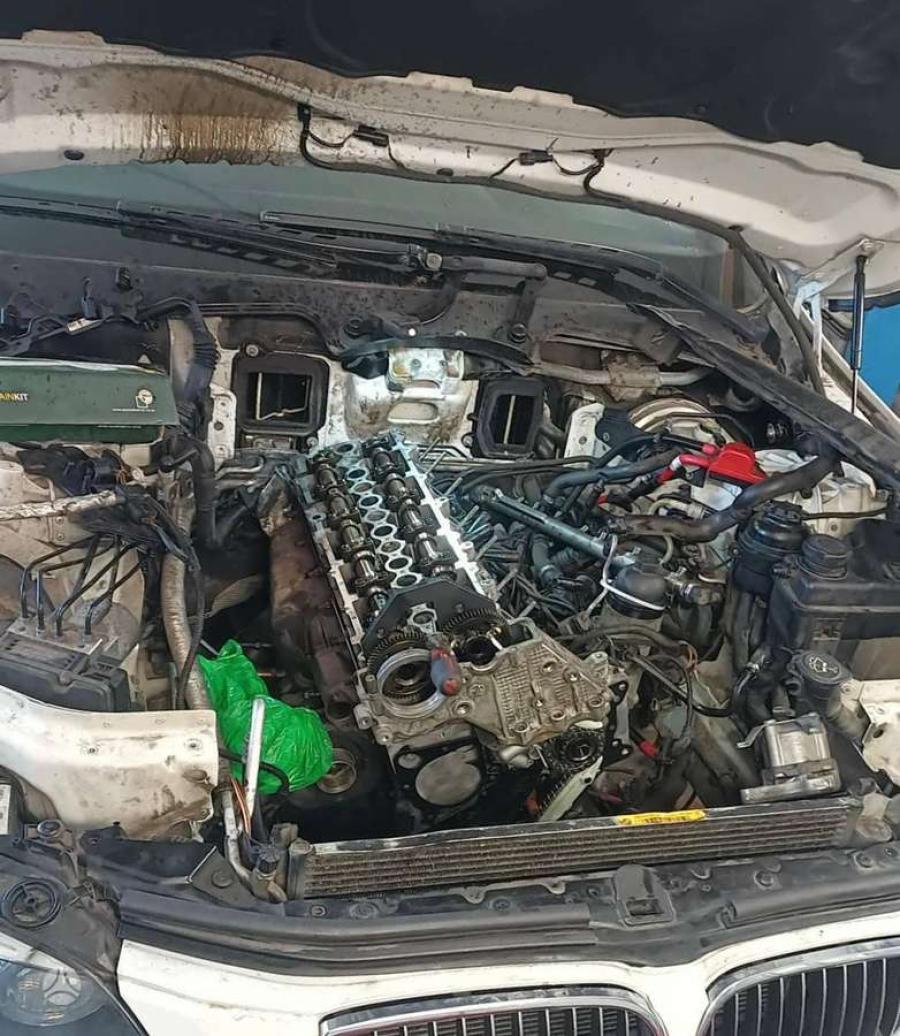 Balts BMW 525 2009 Viļņa, ar dzinēja tilpumu 3.00 L un nobraukumu 256 tūkst. km par 6200 €, foto 25 vietnē AUTOMOTO.COM.LV