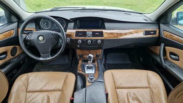 Balts BMW 525 2009 Viljandi, ar dzinēja tilpumu 3.00 L un nobraukumu 483 tūkst. km par 3900 €, foto 5 vietnē AUTOMOTO.COM.LV