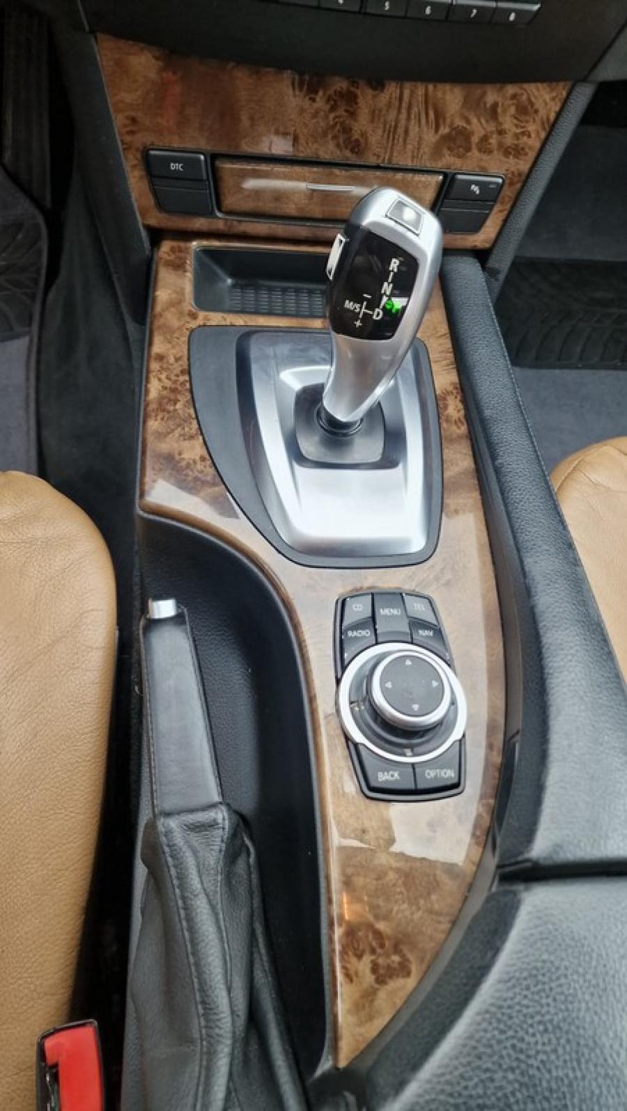 Balts BMW 525 2009 Viljandi, ar dzinēja tilpumu 3.00 L un nobraukumu 483 tūkst. km par 3900 €, foto 19 vietnē AUTOMOTO.COM.LV