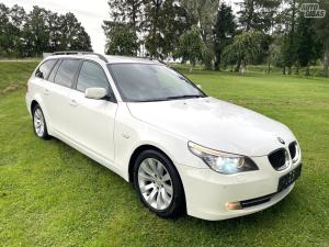 Balts BMW 525 2009 Alīta, ar dzinēja tilpumu 3.00 L un nobraukumu 365 tūkst. km par 3999 €, foto  vietnē AUTOMOTO.COM.LV