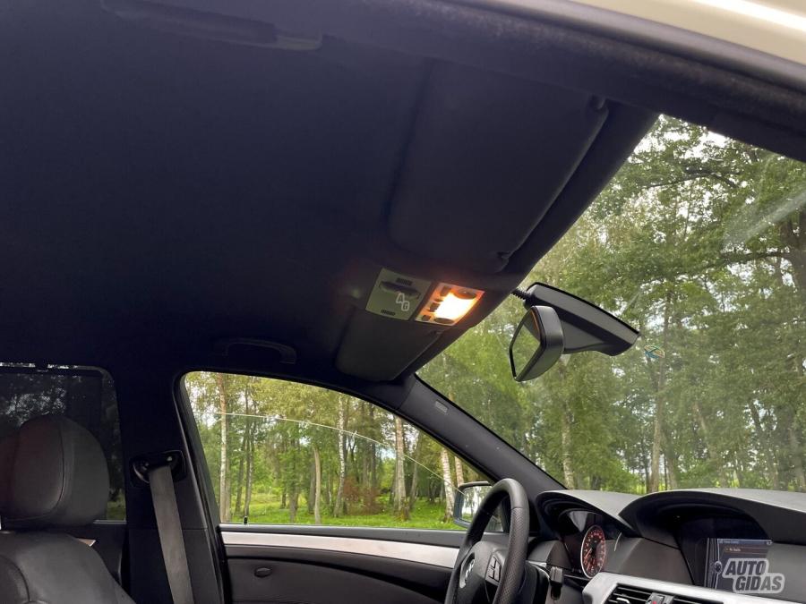 Balts BMW 525 2009 Alīta, ar dzinēja tilpumu 3.00 L un nobraukumu 365 tūkst. km par 3999 €, foto 9 vietnē AUTOMOTO.COM.LV