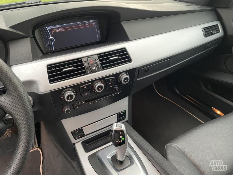 Balts BMW 525 2009 Alīta, ar dzinēja tilpumu 3.00 L un nobraukumu 365 tūkst. km par 3999 €, foto 14 vietnē AUTOMOTO.COM.LV