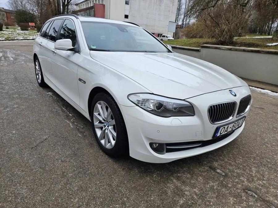 Белый БМВ 525 2011 в Екабпилс, объемом двигателя 3.00 л и пробегом 247 тыс. км за 9690 €, фото 3 на AUTOMOTO.COM.LV