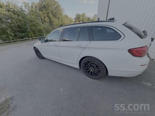 Белый БМВ 525 2011 в Рига, объемом двигателя 3.00 л и пробегом 448 тыс. км за 7500 €, фото 7 на AUTOMOTO.COM.LV