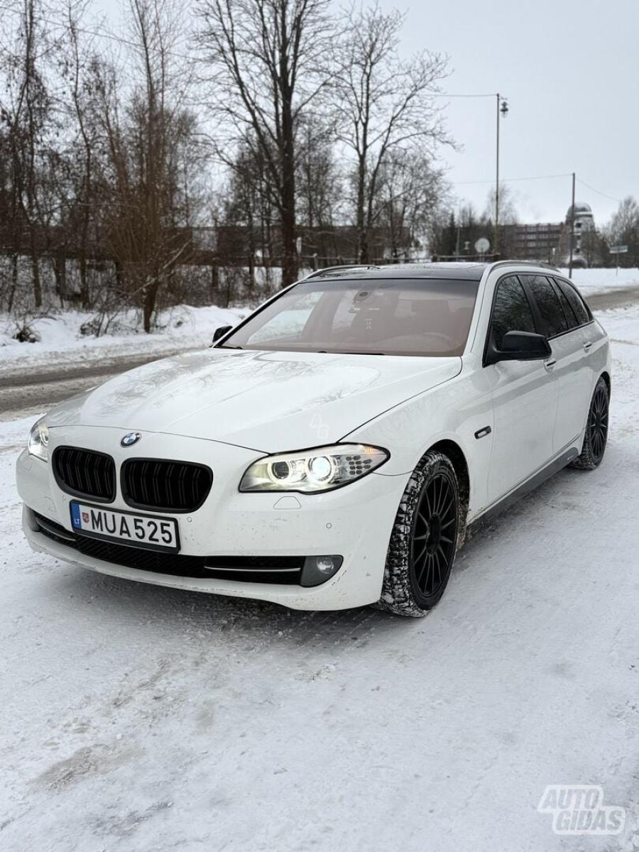 Balts BMW 525 2012 Panevēža, ar dzinēja tilpumu 2.00 L un nobraukumu 383 tūkst. km par 7500 €, foto 1 vietnē AUTOMOTO.COM.LV
