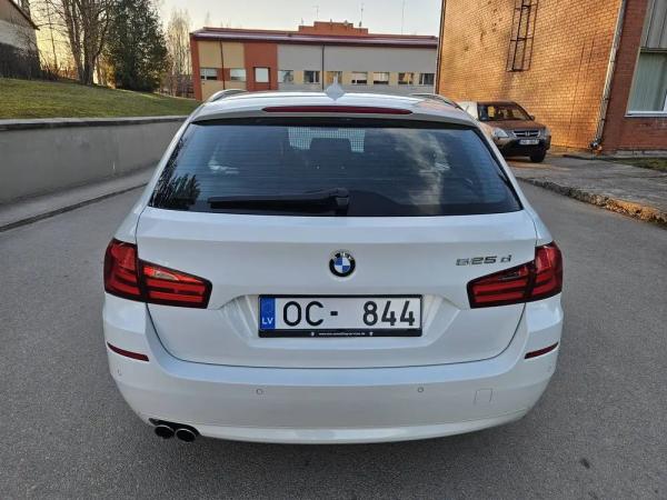 Balts BMW 525 2012 Jēkabpils, ar dzinēja tilpumu 2.00 L un nobraukumu 280 tūkst. km par 9290 €, foto 10 vietnē AUTOMOTO.COM.LV