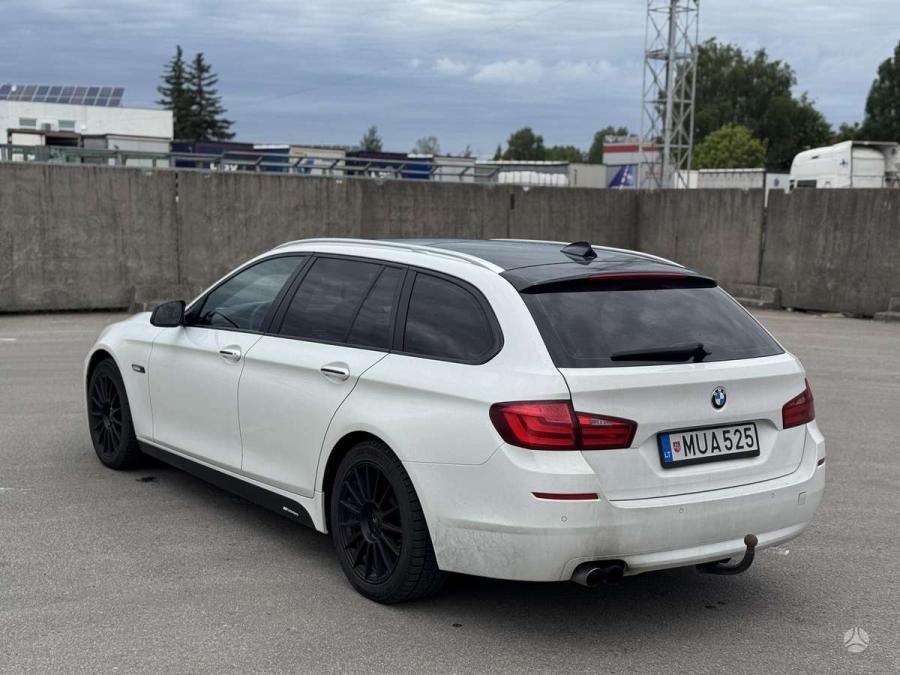 Balts BMW 525 2012 Panevēža, ar dzinēja tilpumu 2.00 L un nobraukumu 391 tūkst. km par 5800 €, foto 8 vietnē AUTOMOTO.COM.LV